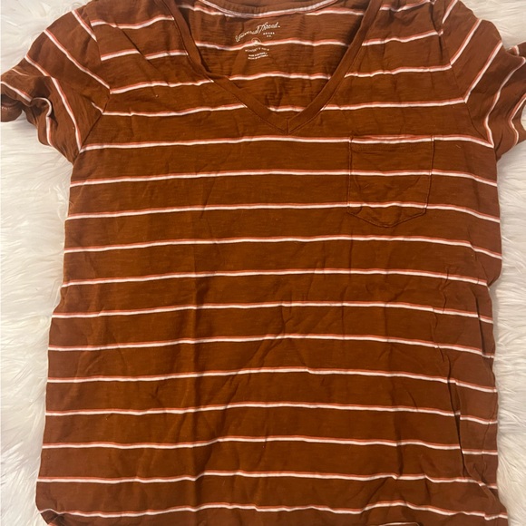 Universal Thread | Tops | Universal Thread Tshirt | Poshmark